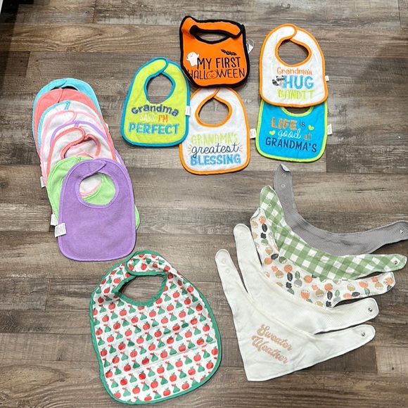 Carter's | Accessories | Bib Bundle | Poshmark